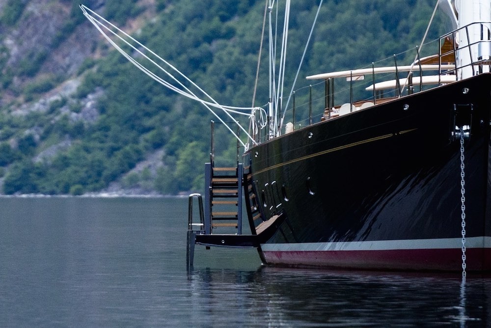 Yacht WISP, a Royal Huisman Superyacht | CHARTERWORLD Luxury Superyacht ...